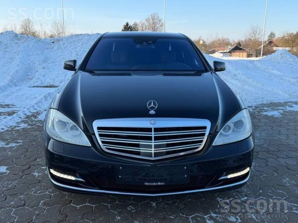 Melns Mercedes-Benz S 350 2010 Rīga, ar dzinēja tilpumu 3.00 L un nobraukumu 0 tūkst. km par 11750 €, foto 8 vietnē AUTOMOTO.COM.LV