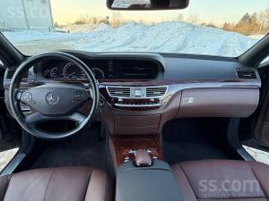 Melns Mercedes-Benz S 350 2010 Rīga, ar dzinēja tilpumu 3.00 L un nobraukumu 0 tūkst. km par 11750 €, foto 14 vietnē AUTOMOTO.COM.LV