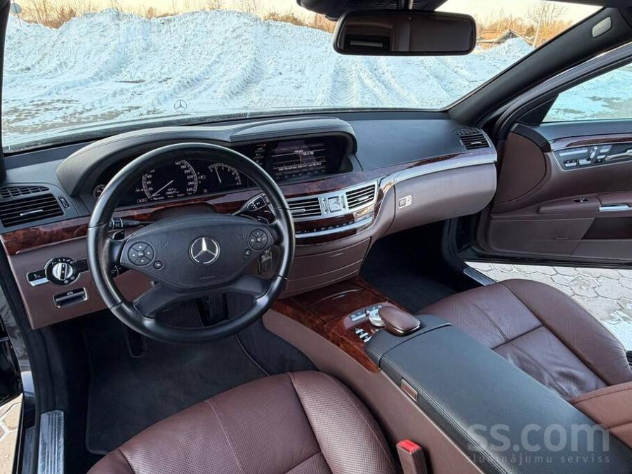 Melns Mercedes-Benz S 350 2010 Rīga, ar dzinēja tilpumu 3.00 L un nobraukumu 0 tūkst. km par 11750 €, foto 15 vietnē AUTOMOTO.COM.LV