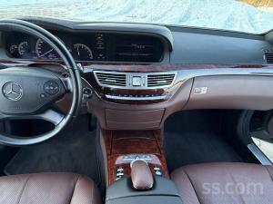 Melns Mercedes-Benz S 350 2010 Rīga, ar dzinēja tilpumu 3.00 L un nobraukumu 0 tūkst. km par 11750 €, foto 16 vietnē AUTOMOTO.COM.LV