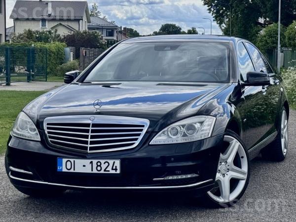 Black Mercedes-Benz S 350 2010 in Riga, with an engine capacity of 3.00 L and mileage of 0 thousand km for 10500 €, photo 3 on AUTOMOTO.COM.LV