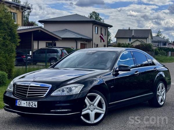 Black Mercedes-Benz S 350 2010 in Riga, with an engine capacity of 3.00 L and mileage of 0 thousand km for 10500 €, photo 4 on AUTOMOTO.COM.LV