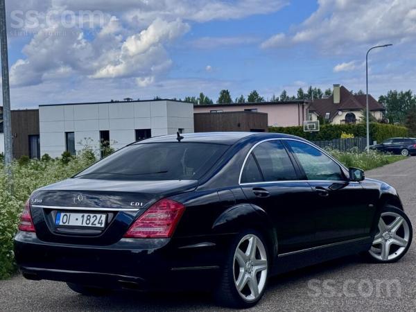 Black Mercedes-Benz S 350 2010 in Riga, with an engine capacity of 3.00 L and mileage of 0 thousand km for 10500 €, photo 6 on AUTOMOTO.COM.LV