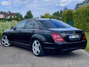 Melns Mercedes-Benz S 350 2010 Rīga, ar dzinēja tilpumu 3.00 L un nobraukumu 0 tūkst. km par 10500 €, foto 8 vietnē AUTOMOTO.COM.LV