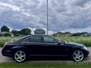 Melns Mercedes-Benz S 350 2010 Rīga, ar dzinēja tilpumu 3.00 L un nobraukumu 0 tūkst. km par 10500 €, foto 12 vietnē AUTOMOTO.COM.LV