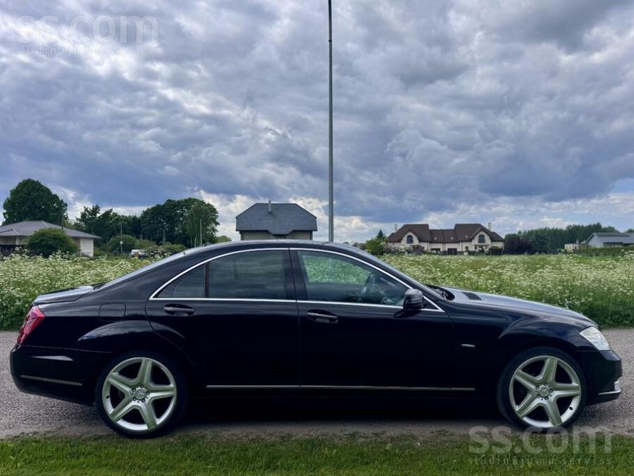 Melns Mercedes-Benz S 350 2010 Rīga, ar dzinēja tilpumu 3.00 L un nobraukumu 0 tūkst. km par 10500 €, foto 12 vietnē AUTOMOTO.COM.LV