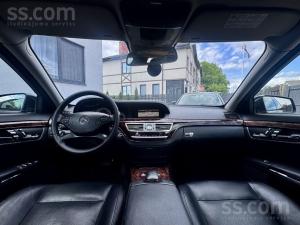 Melns Mercedes-Benz S 350 2010 Rīga, ar dzinēja tilpumu 3.00 L un nobraukumu 0 tūkst. km par 10500 €, foto 18 vietnē AUTOMOTO.COM.LV