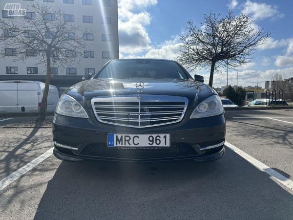 Melns Mercedes-Benz S 350 2010 Viļņa, ar dzinēja tilpumu 3.00 L un nobraukumu 343 tūkst. km par 9700 €, foto 5 vietnē AUTOMOTO.COM.LV