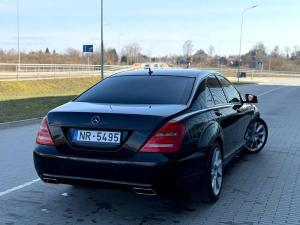 Melns Mercedes-Benz S 350 2010 Rēzekne, ar dzinēja tilpumu 3.00 L un nobraukumu 303 tūkst. km par 8990 €, foto 4 vietnē AUTOMOTO.COM.LV
