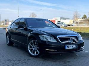 Melns Mercedes-Benz S 350 2010 Rēzekne, ar dzinēja tilpumu 3.00 L un nobraukumu 303 tūkst. km par 8990 €, foto 5 vietnē AUTOMOTO.COM.LV