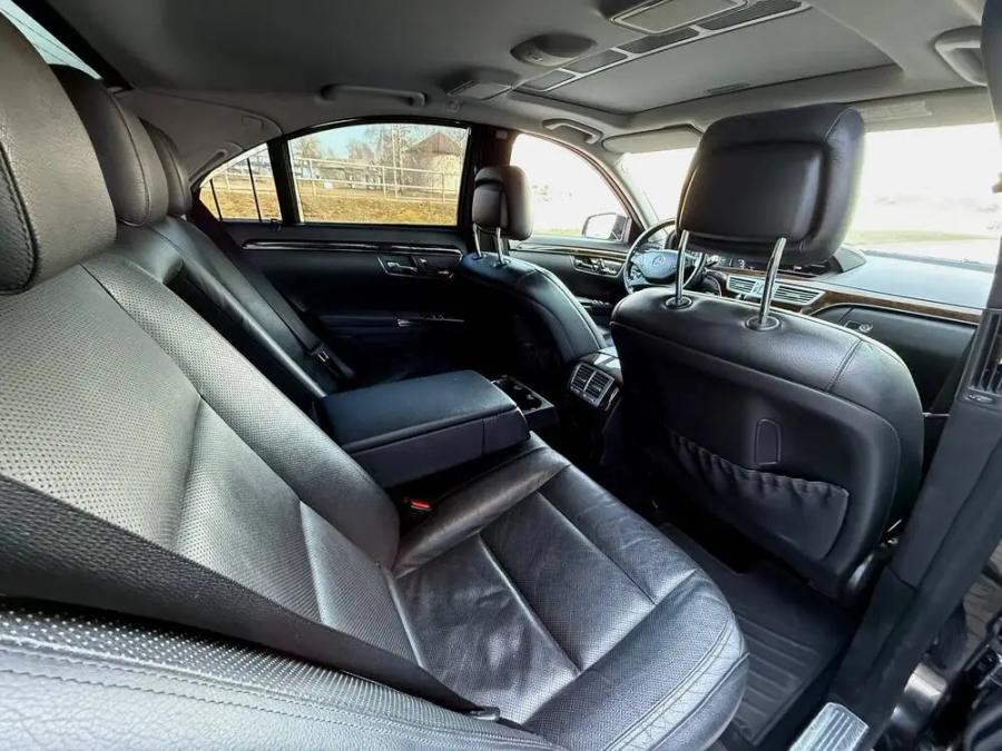 Melns Mercedes-Benz S 350 2010 Rēzekne, ar dzinēja tilpumu 3.00 L un nobraukumu 303 tūkst. km par 8990 €, foto 24 vietnē AUTOMOTO.COM.LV