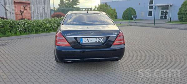 Черный Мерседес С 350 2010 в Рига, объемом двигателя 3.00 л и пробегом 500 тыс. км за 9500 €, фото 5 на AUTOMOTO.COM.LV