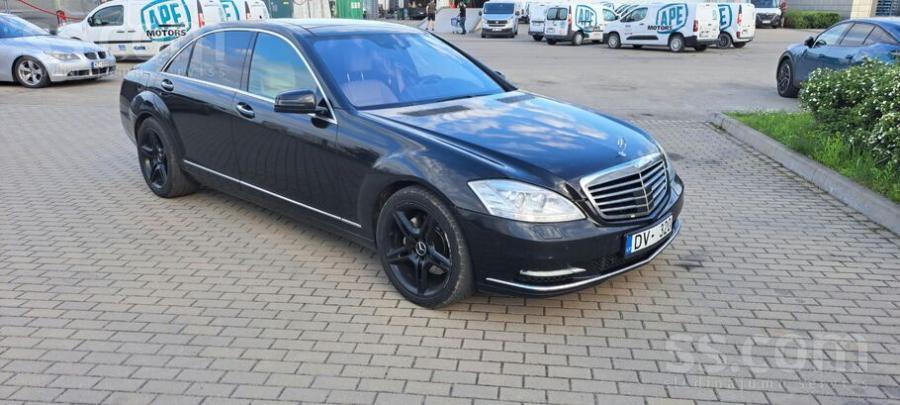 Melns Mercedes-Benz S 350 2010 Rīga, ar dzinēja tilpumu 3.00 L un nobraukumu 500 tūkst. km par 9500 €, foto 9 vietnē AUTOMOTO.COM.LV
