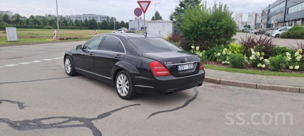 Черный Мерседес С 350 2010 в Рига, объемом двигателя 3.00 л и пробегом 500 тыс. км за 8000 €, фото 8 на AUTOMOTO.COM.LV