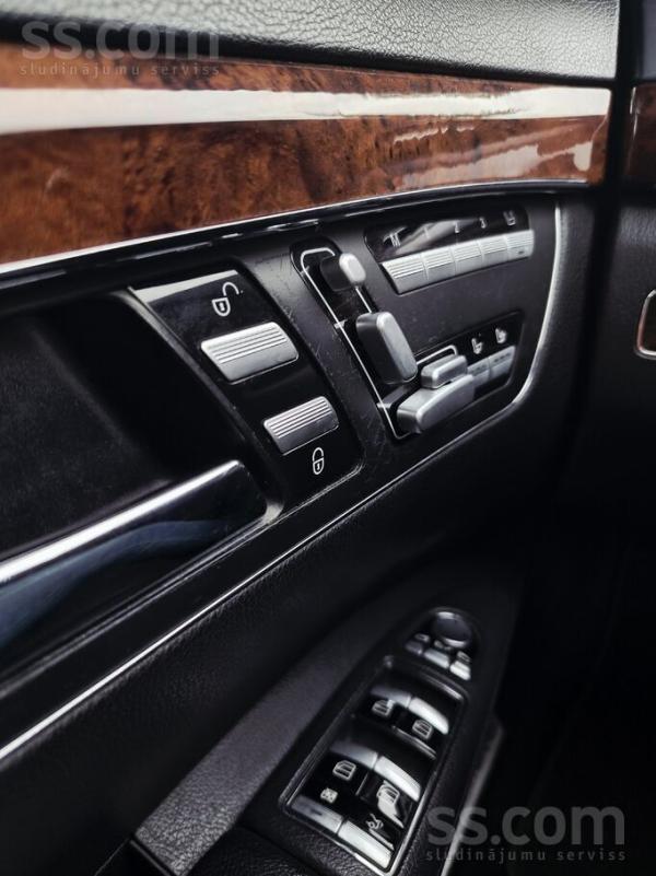 Melns Mercedes-Benz S 350 2010 Rīga, ar dzinēja tilpumu 3.00 L un nobraukumu 225 tūkst. km par 10000 €, foto 8 vietnē AUTOMOTO.COM.LV