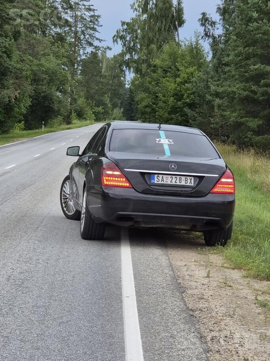 Черный Мерседес С 350 2010 в Рига, объемом двигателя 3.00 л и пробегом 225 тыс. км за 10000 €, фото 15 на AUTOMOTO.COM.LV