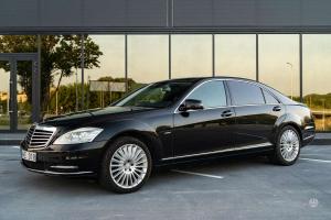 Melns Mercedes-Benz S 350 2010 Klaipėda, ar dzinēja tilpumu 2.99 L un nobraukumu 363 tūkst. km par 8100 €, foto 4 vietnē AUTOMOTO.COM.LV