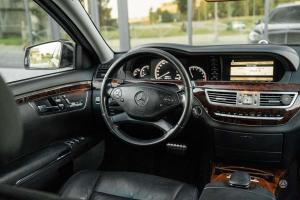 Melns Mercedes-Benz S 350 2010 Klaipėda, ar dzinēja tilpumu 2.99 L un nobraukumu 363 tūkst. km par 8100 €, foto 15 vietnē AUTOMOTO.COM.LV