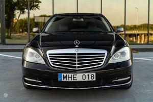 Melns Mercedes-Benz S 350 2010 Klaipėda, ar dzinēja tilpumu 2.99 L un nobraukumu 363 tūkst. km par 8100 €, foto 21 vietnē AUTOMOTO.COM.LV
