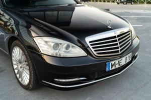 Melns Mercedes-Benz S 350 2010 Klaipėda, ar dzinēja tilpumu 2.99 L un nobraukumu 363 tūkst. km par 8100 €, foto 23 vietnē AUTOMOTO.COM.LV