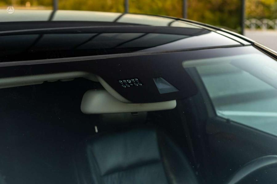 Melns Mercedes-Benz S 350 2010 Klaipėda, ar dzinēja tilpumu 2.99 L un nobraukumu 363 tūkst. km par 8100 €, foto 26 vietnē AUTOMOTO.COM.LV