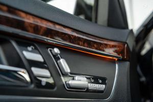 Melns Mercedes-Benz S 350 2010 Klaipėda, ar dzinēja tilpumu 2.99 L un nobraukumu 363 tūkst. km par 8100 €, foto 39 vietnē AUTOMOTO.COM.LV