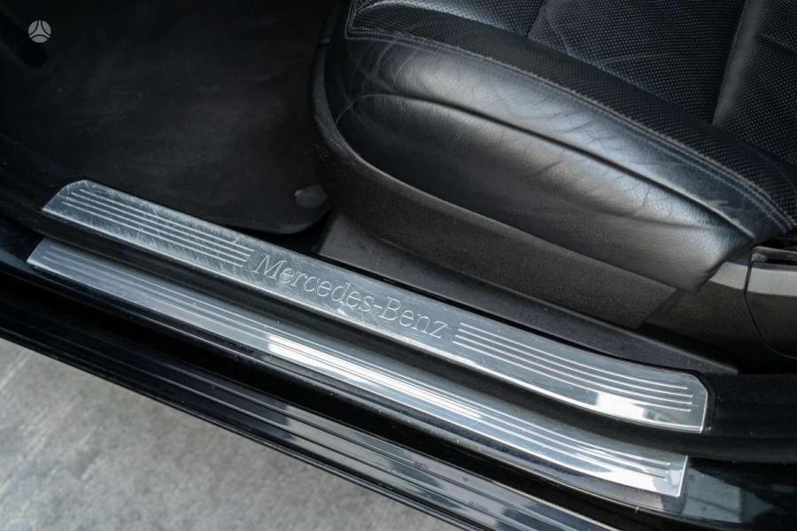 Melns Mercedes-Benz S 350 2010 Klaipėda, ar dzinēja tilpumu 2.99 L un nobraukumu 363 tūkst. km par 8100 €, foto 44 vietnē AUTOMOTO.COM.LV