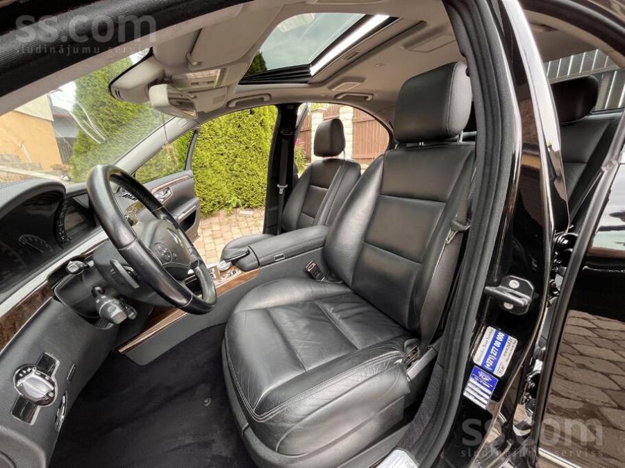 Melns Mercedes-Benz S 350 2010 Rīga, ar dzinēja tilpumu 3.00 L un nobraukumu 298 tūkst. km par 10300 €, foto 12 vietnē AUTOMOTO.COM.LV