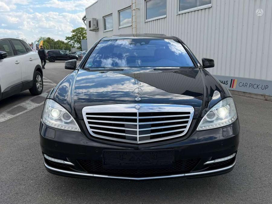 Melns Mercedes-Benz S 350 2010 Marijampole, ar dzinēja tilpumu 2.99 L un nobraukumu 320 tūkst. km par 10999 €, foto 7 vietnē AUTOMOTO.COM.LV