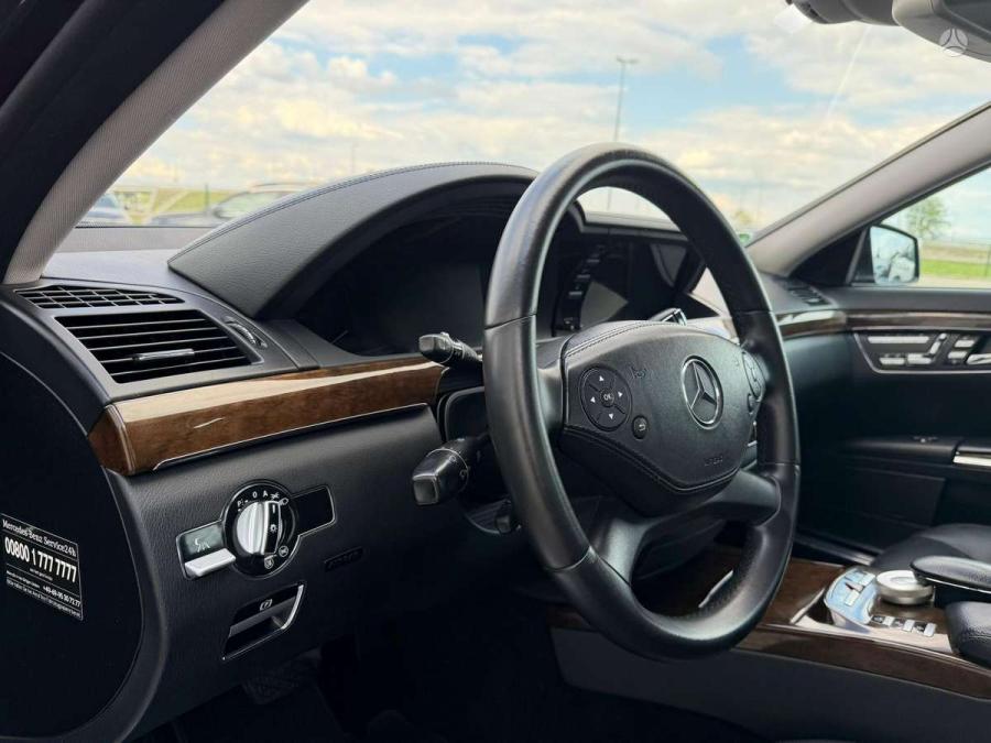 Melns Mercedes-Benz S 350 2010 Marijampole, ar dzinēja tilpumu 2.99 L un nobraukumu 320 tūkst. km par 10999 €, foto 13 vietnē AUTOMOTO.COM.LV