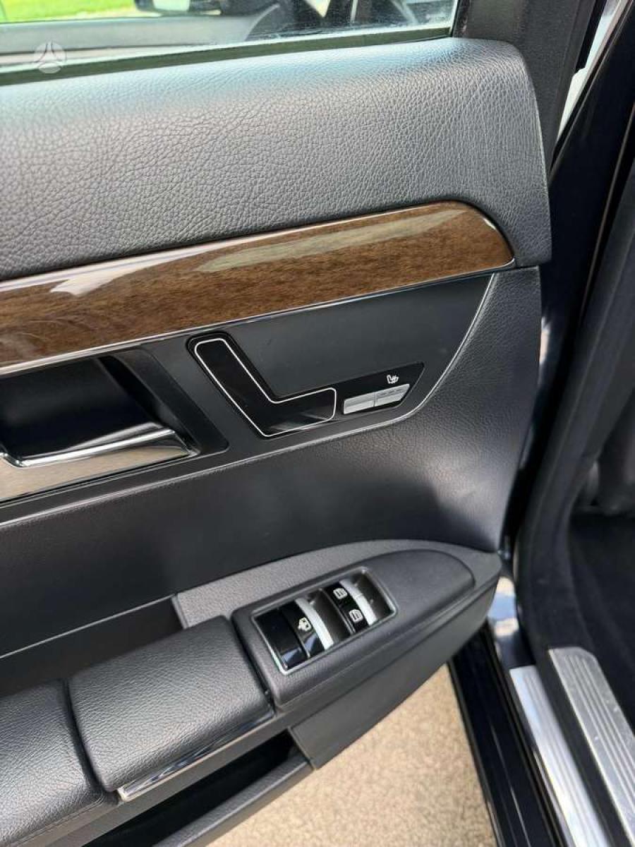 Melns Mercedes-Benz S 350 2010 Marijampole, ar dzinēja tilpumu 2.99 L un nobraukumu 320 tūkst. km par 10999 €, foto 19 vietnē AUTOMOTO.COM.LV