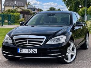 Черный Мерседес С 350 2010 в Рига, объемом двигателя 3.00 л и пробегом 319 тыс. км за 10000 €, фото  на AUTOMOTO.COM.LV