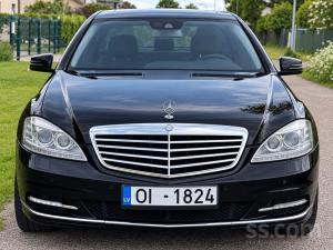 Melns Mercedes-Benz S 350 2010 Rīga, ar dzinēja tilpumu 3.00 L un nobraukumu 319 tūkst. km par 10000 €, foto 12 vietnē AUTOMOTO.COM.LV