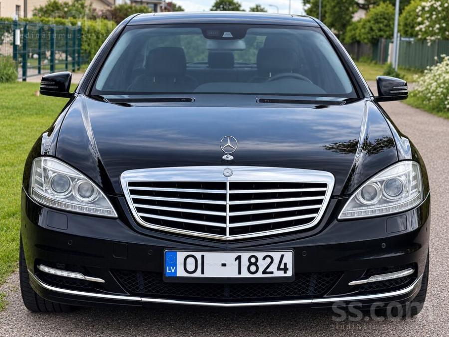 Melns Mercedes-Benz S 350 2010 Rīga, ar dzinēja tilpumu 3.00 L un nobraukumu 319 tūkst. km par 10000 €, foto 12 vietnē AUTOMOTO.COM.LV