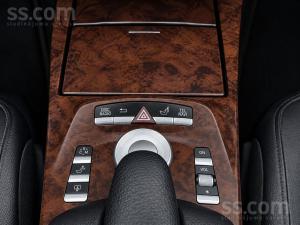 Melns Mercedes-Benz S 350 2010 Rīga, ar dzinēja tilpumu 3.00 L un nobraukumu 319 tūkst. km par 10000 €, foto 21 vietnē AUTOMOTO.COM.LV