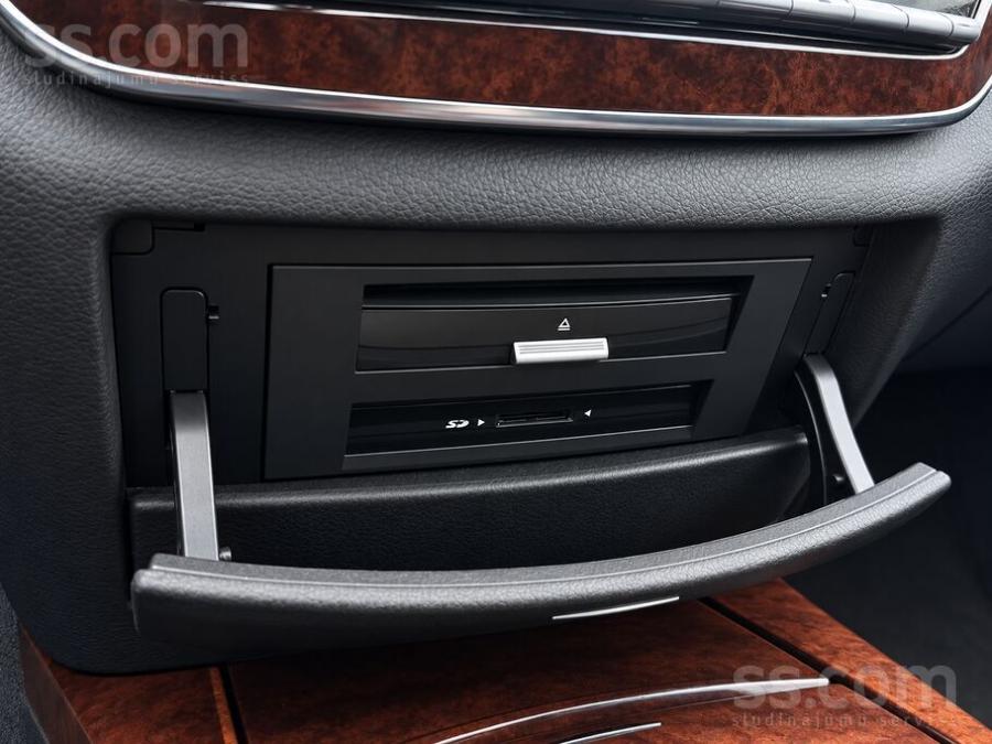 Melns Mercedes-Benz S 350 2010 Rīga, ar dzinēja tilpumu 3.00 L un nobraukumu 319 tūkst. km par 10000 €, foto 24 vietnē AUTOMOTO.COM.LV
