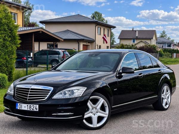 Melns Mercedes-Benz S 350 2010 Rīga, ar dzinēja tilpumu 3.00 L un nobraukumu 319 tūkst. km par 10000 €, foto 3 vietnē AUTOMOTO.COM.LV