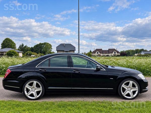 Melns Mercedes-Benz S 350 2010 Rīga, ar dzinēja tilpumu 3.00 L un nobraukumu 319 tūkst. km par 10000 €, foto 11 vietnē AUTOMOTO.COM.LV