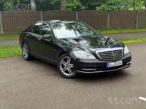 Black Mercedes-Benz S 350 2011 in Riga, with an engine capacity of 3.00 L and mileage of 270 thousand km for 12488 €, photo 2 on AUTOMOTO.COM.LV