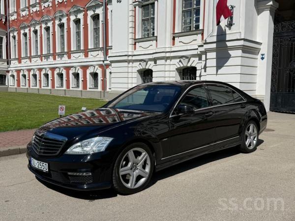 Черный Мерседес С 350 2011 в Елгава, объемом двигателя 3.00 л и пробегом 281 тыс. км за 10000 €, фото 6 на AUTOMOTO.COM.LV