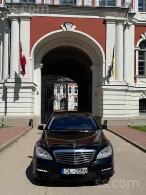 Черный Мерседес С 350 2011 в Елгава, объемом двигателя 3.00 л и пробегом 281 тыс. км за 10000 €, фото 8 на AUTOMOTO.COM.LV
