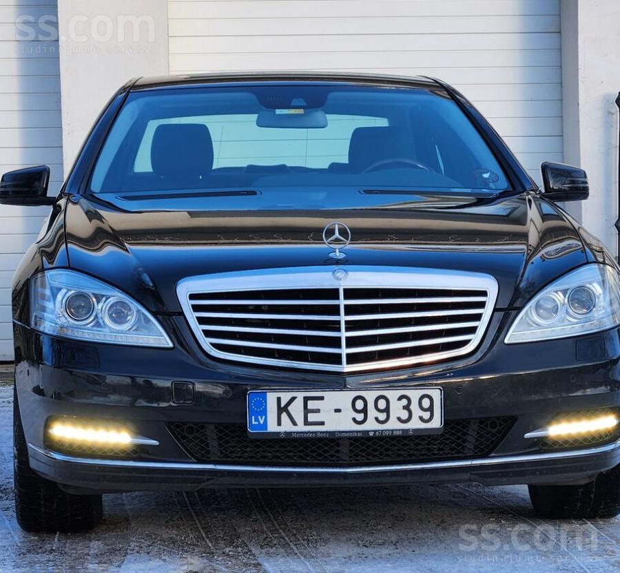 Melns Mercedes-Benz S 350 2011 Rīga, ar dzinēja tilpumu 3.00 L un nobraukumu 266 tūkst. km par 12444 €, foto 1 vietnē AUTOMOTO.COM.LV