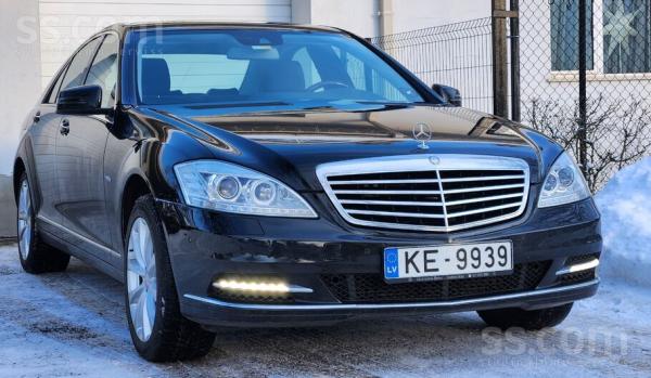 Melns Mercedes-Benz S 350 2011 Rīga, ar dzinēja tilpumu 3.00 L un nobraukumu 266 tūkst. km par 12444 €, foto 2 vietnē AUTOMOTO.COM.LV
