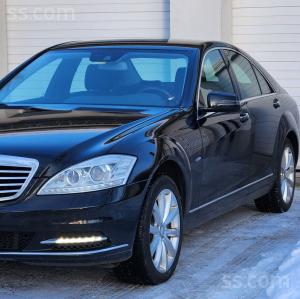 Melns Mercedes-Benz S 350 2011 Rīga, ar dzinēja tilpumu 3.00 L un nobraukumu 266 tūkst. km par 12444 €, foto 4 vietnē AUTOMOTO.COM.LV