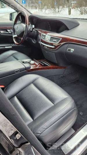 Melns Mercedes-Benz S 350 2011 Rīga, ar dzinēja tilpumu 3.00 L un nobraukumu 266 tūkst. km par 12444 €, foto 6 vietnē AUTOMOTO.COM.LV