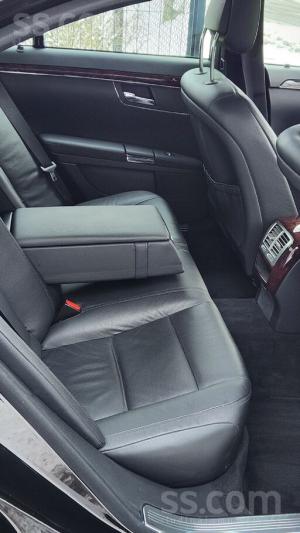Melns Mercedes-Benz S 350 2011 Rīga, ar dzinēja tilpumu 3.00 L un nobraukumu 266 tūkst. km par 12444 €, foto 9 vietnē AUTOMOTO.COM.LV