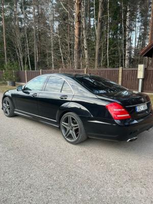 Black Mercedes-Benz S 350 2011 in Riga, with an engine capacity of 3.00 L and mileage of 365 thousand km for 10500 €, photo  on AUTOMOTO.COM.LV