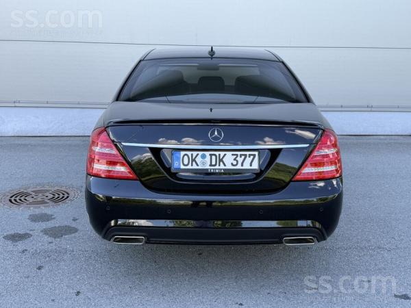Black Mercedes-Benz S 350 2011 in Riga, with an engine capacity of 3.00 L and mileage of 0 thousand km for 18588 €, photo 5 on AUTOMOTO.COM.LV