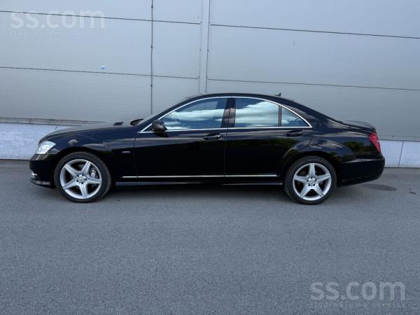 Black Mercedes-Benz S 350 2011 in Riga, with an engine capacity of 3.00 L and mileage of 0 thousand km for 18588 €, photo 8 on AUTOMOTO.COM.LV