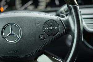 Черный Мерседес С 350 2011 в Лиепая, объемом двигателя 3.00 л и пробегом 240 тыс. км за 16800 €, фото 29 на AUTOMOTO.COM.LV